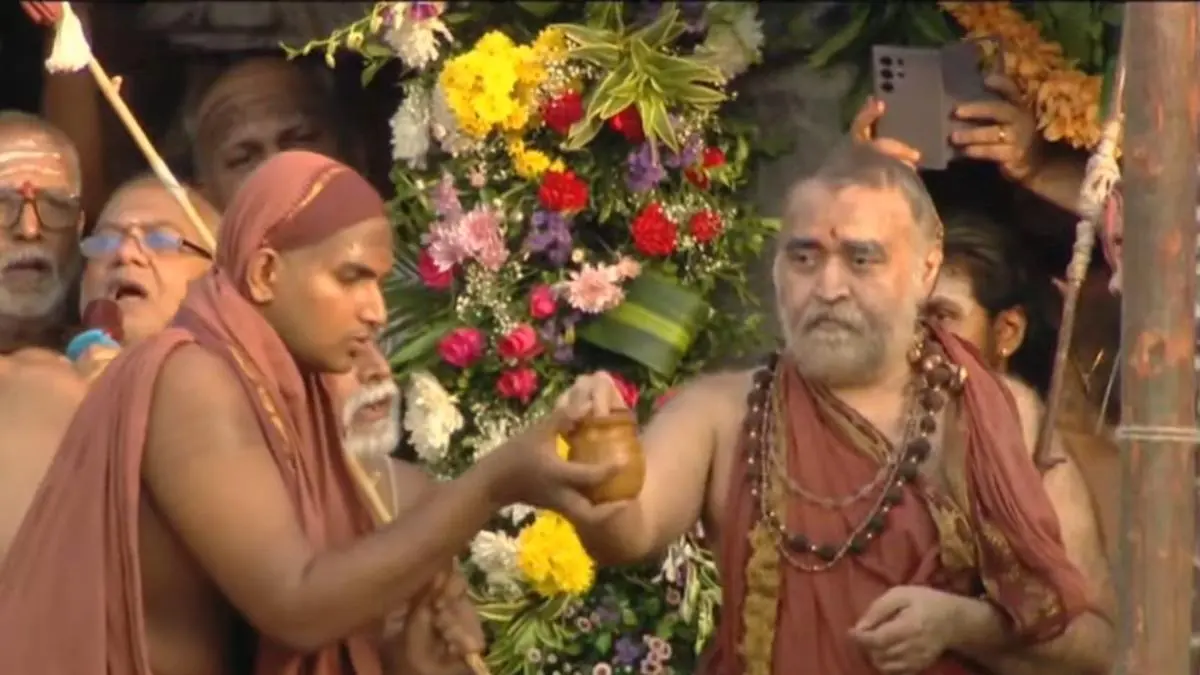 Sri Satya Chandrashekarendra Saraswathi anointed as 71st Shankaracharya of Kanchi Kamakoti ...